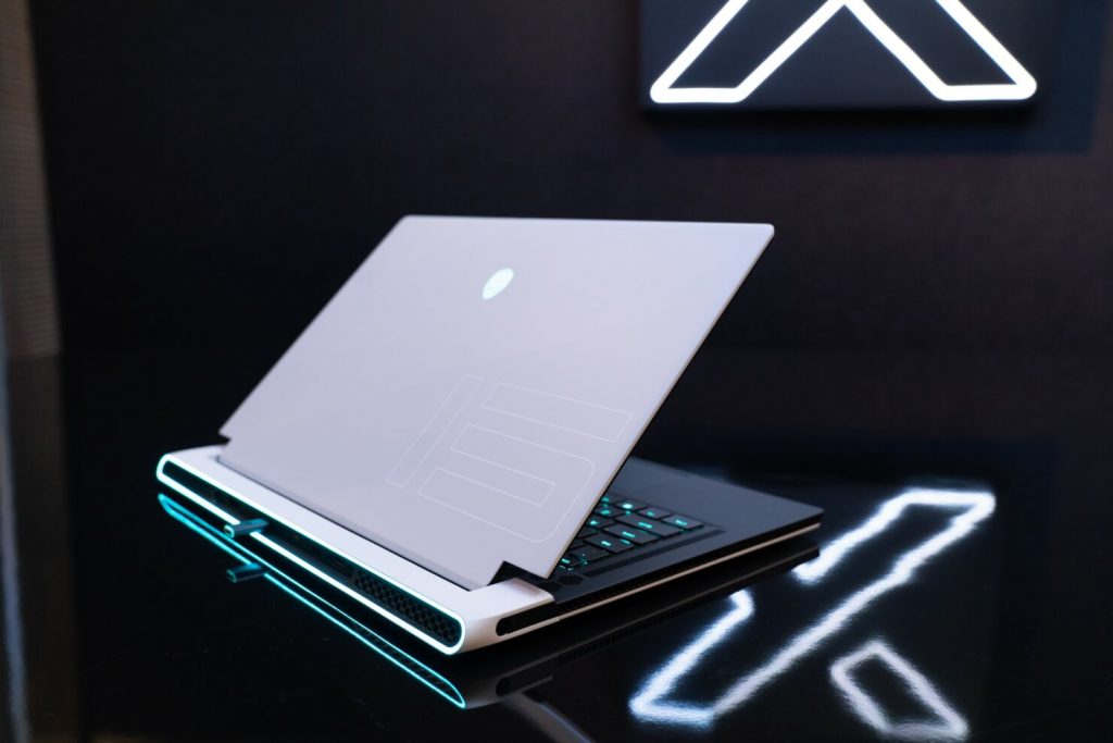 Dell Alienware X15 R2, Core i9 12900H, RAM 32GB, SSD 2TB